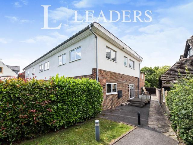 Scandia Hus Business Park, Felcourt. 2 bed flat to rent £1,650 pcm £381 pw