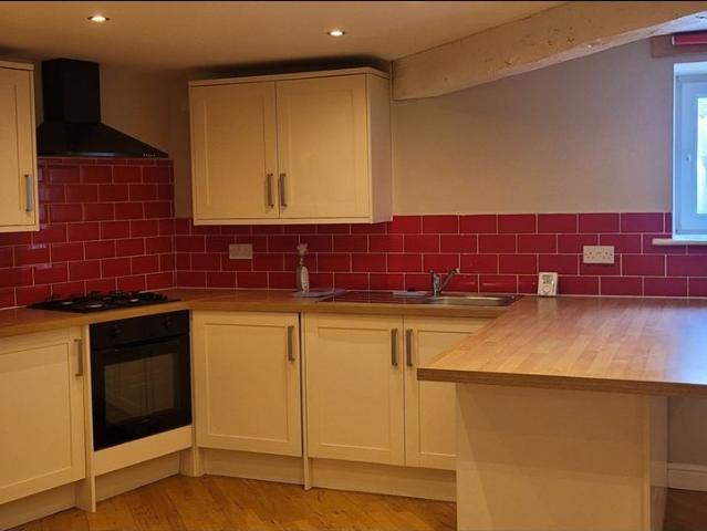 Scar Lane, Huddersfield HD3, 3 bed end terrace house to rent, £950 pcm | PrimeLocation