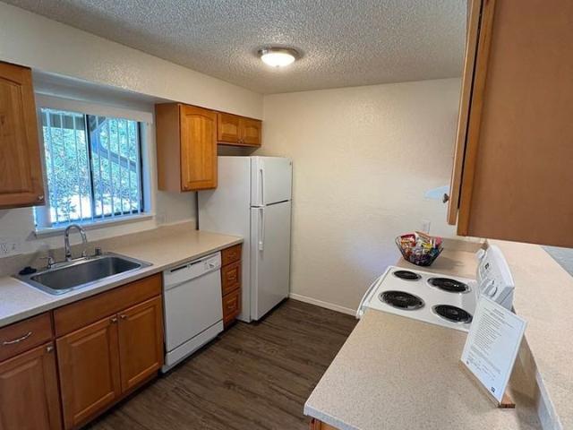 Scarborough Townhomes 1 Bedroom Apartment for Rent at 8255 149th Way Ne, Redmond, WA 98052 Willow Rose Hill