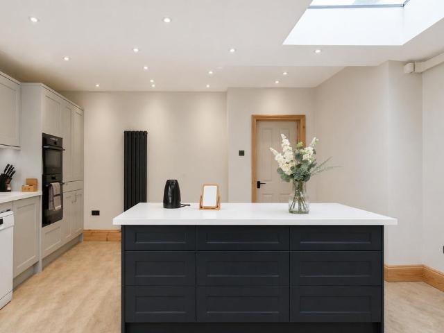 Scarborough Road, London, E11 5 bed terraced house to rent £3,900 pcm £900 pw