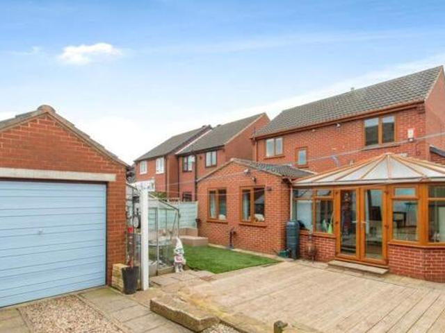 Scarborough Street, Tingley, 3 Bedroom Link