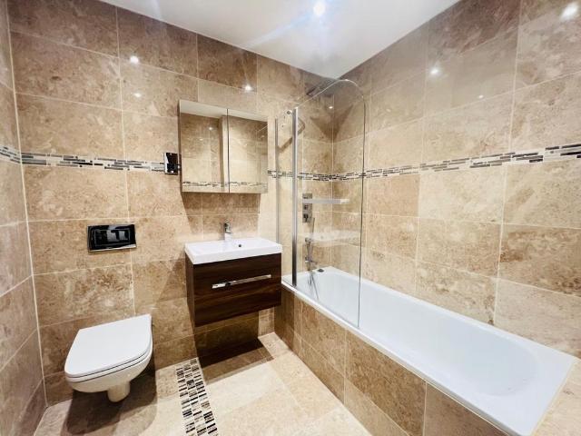Scarbrook Road, Croydon, CR0 3 bed apartment to rent £2,000 pcm £462 pw
