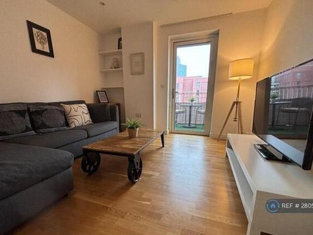 Scarlet Close, London, 2 Bedroom Flat