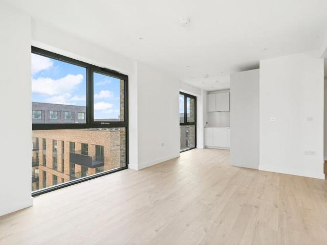 Scarlet Court, Damsel Grove, London 1 bed flat to rent £2,350 pcm £542 pw