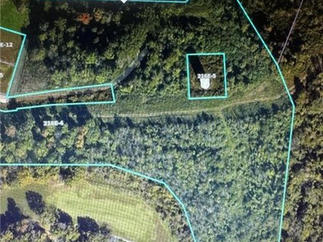 Scarlet Hills St, Poca, WV 25159