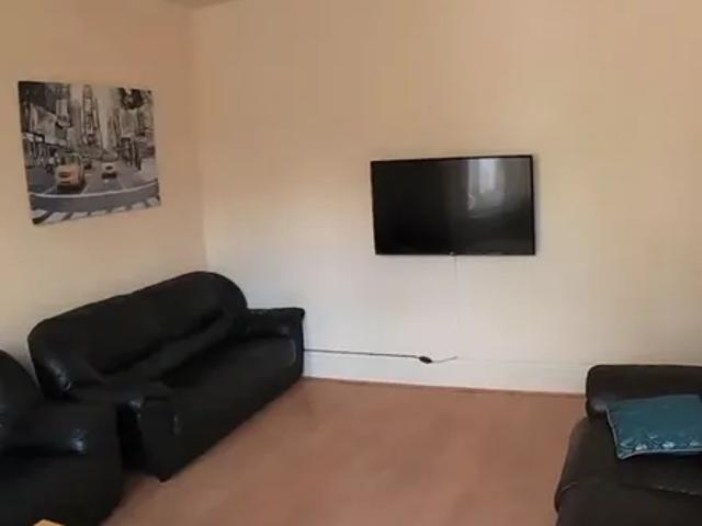 Scarsdale Road, Victoria Park, Manchester, M14 5PZ, United Kingdom | 8 bed townhouse for rent #46339127 | Rentberry