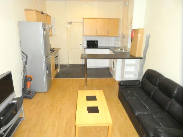 Scarsdale Road, Victoria Park, Manchester M14, 6 bed terraced house to rent, £3,380 pcm | PrimeLocation