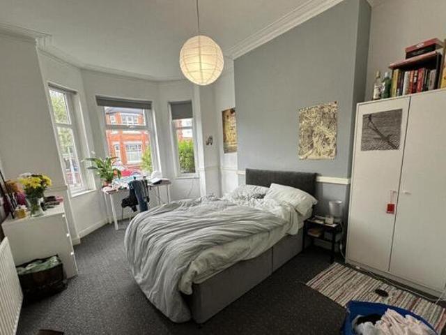 Scarsdale Road, Victoria Park, 6 Bedroom Property