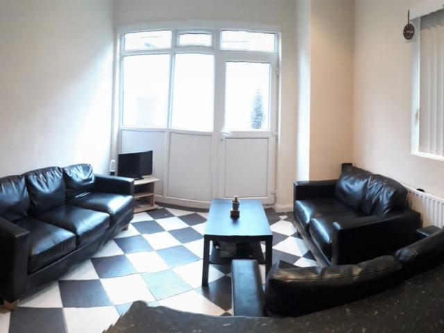Scarsdale Road, Manchester M14, 5 bed terraced house to rent, £600 pcm | PrimeLocation
