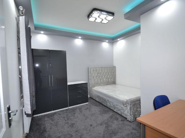 Scarsdale Road, Manchester M14, Room to rent, £763 pppm | PrimeLocation