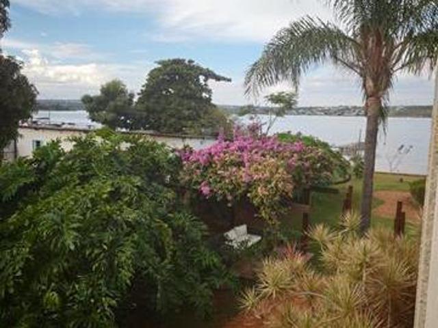 SCES Trecho 4 BRISAS DO LAGO VISTA LATERAL LIVRE PARA O LAGO! APARTAMENTO MOBILIADO PADRÃO ACIMA D