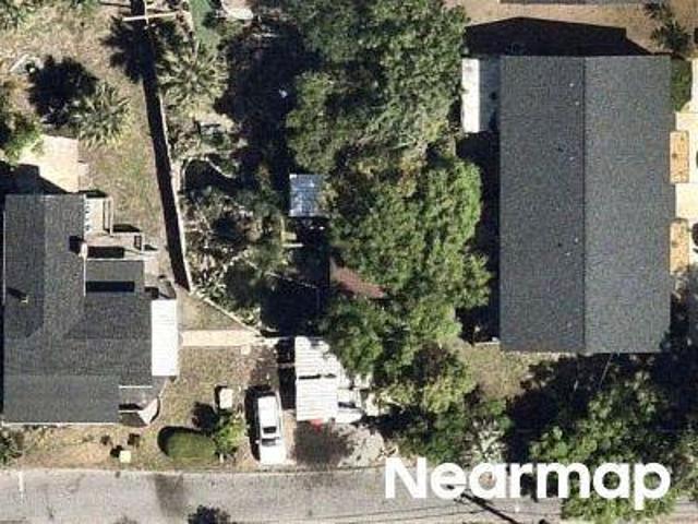 Schumacher Ave