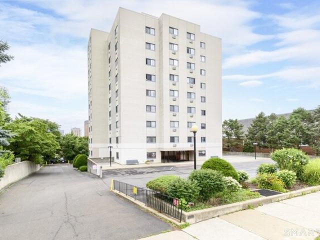 Schuyler Ave Apt B, Stamford, Condo For Sale