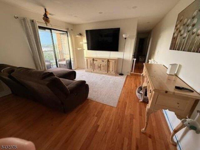 Schuyler Ave Apt G, Kearny, Condo For Sale