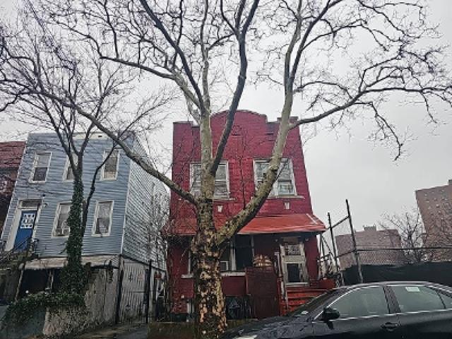 Schenck Ave