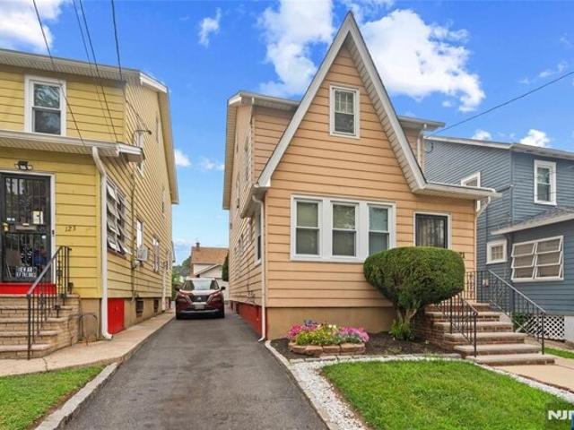 Schofield, Newark, Home For Sale