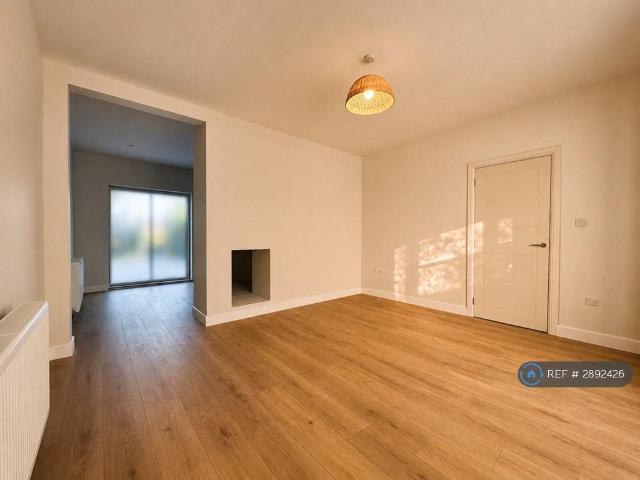 Schofield Road, Rossendale, BB4 3 bed semi detached house to rent £1,495 pcm £345 pw