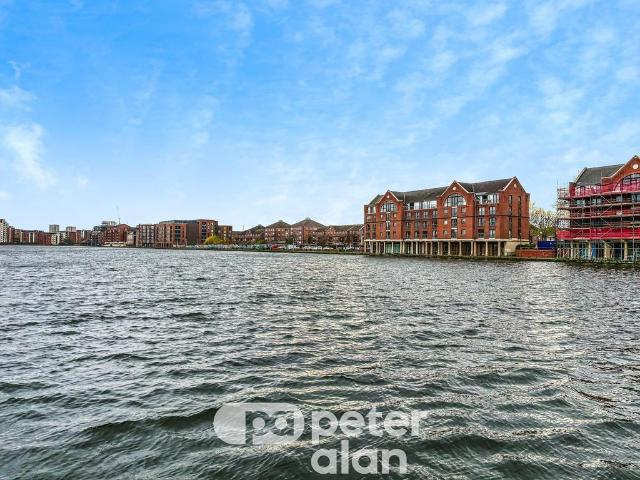 Schooner Way, Cardiff, CF10 2 bed apartment to rent £1,000 pcm £231 pw