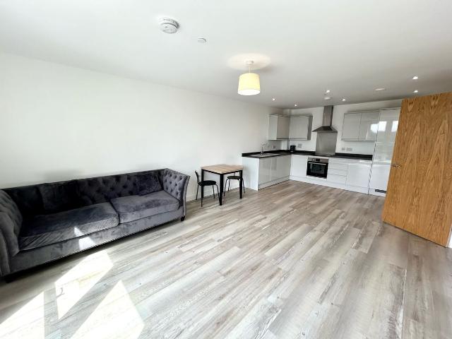 Schooner Way The Wharf, Caerdydd CF10, 2 bed flat to rent, £1,300 pcm | PrimeLocation