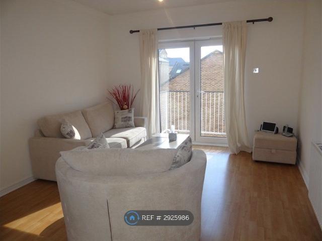 Schooner Close, London E14, 2 bed flat to rent, £1,900 pcm | PrimeLocation
