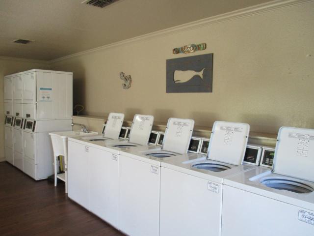 SCHOONER LANDING APARTMENTS 2 Bedroom Apartment for Rent at 7100 Shoreline Dr, Stockton, CA 95219 Bear Creek