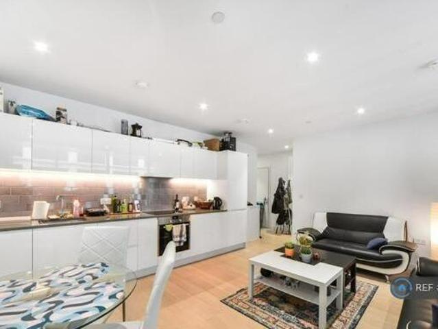 Schooner Road, London, 2 Bedroom Flat