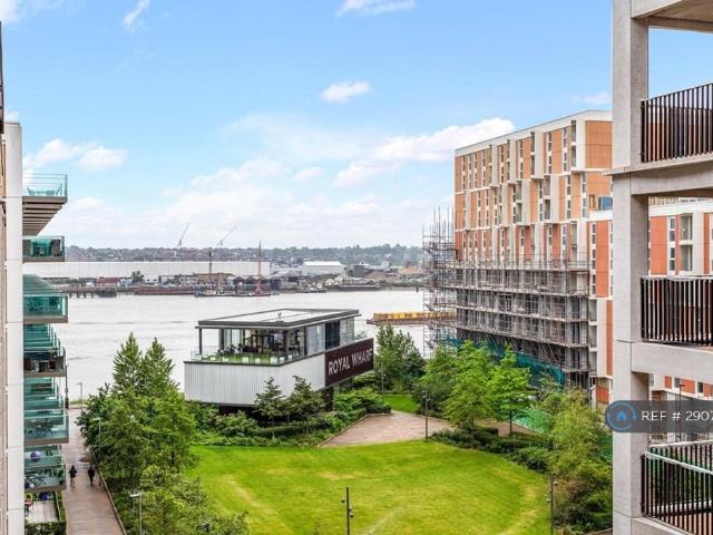 Schooner Road, London, E16 2 bed flat to rent £2,749 pcm £634 pw