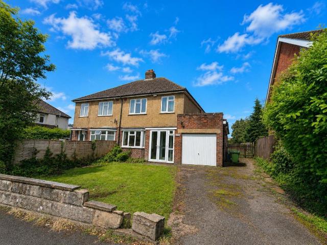 School Close HP13, 3 bed semi detached house to rent, £1,900 pcm | PrimeLocation