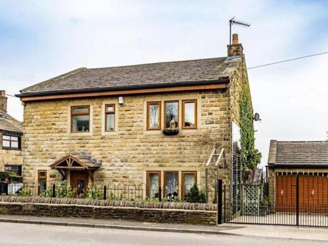 School Green, Thornton, 4 Bedroom Detached