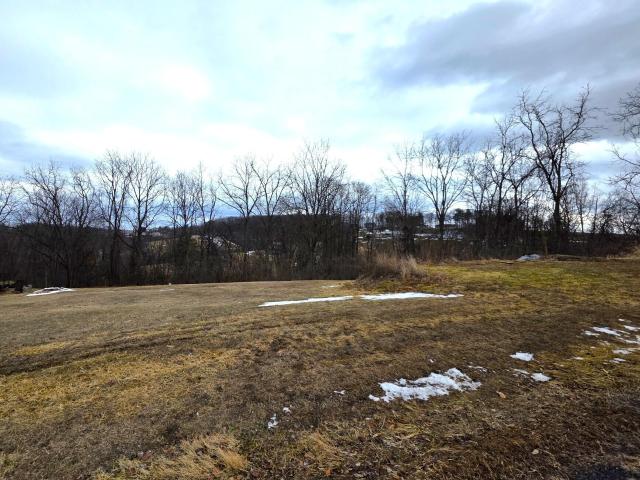 SCHOOL HOUSE Lane, Selinsgrove, PA 17870