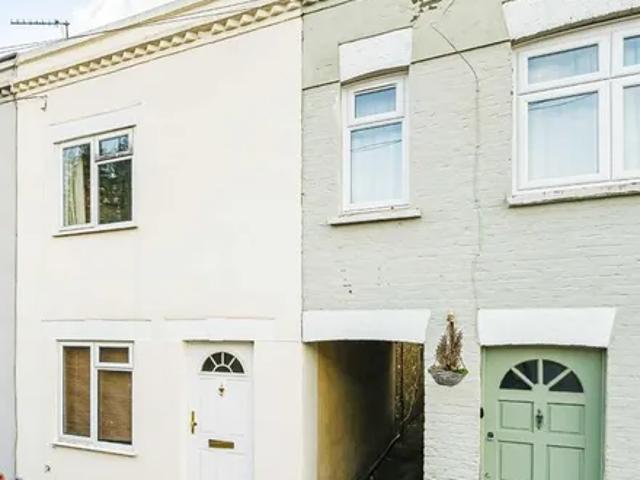 School House Lane, London, TW11 9DP, United Kingdom | 2 bed house for rent #138147835 | Rentberry