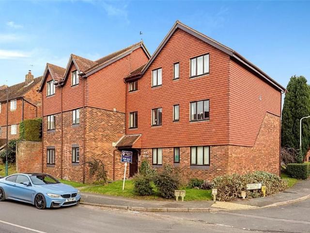 School Hill Lamberhurst, Tunbridge Wells TN3, 2 bed flat to rent, £1,200 pcm | PrimeLocation
