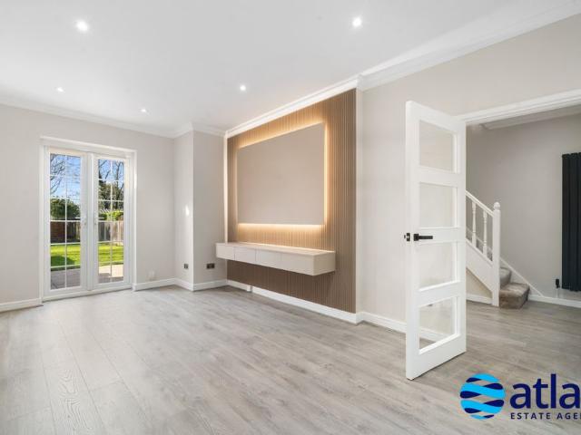 School Lane, Woolton, L25, L4, Chiltern