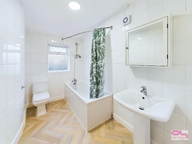 School Lane, Bamber Bridge PR5, 3 bed terraced house to rent, £925 pcm | PrimeLocation