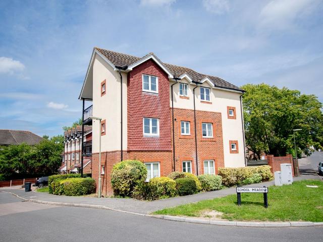 School Meadow, Guildford GU2, 2 bed flat to rent, £1,700 pcm | PrimeLocation