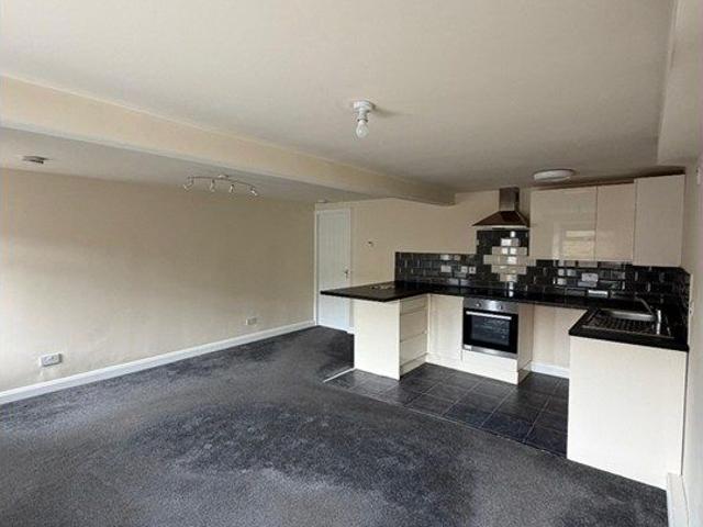 School St, Halifax HX1, 1 bed flat to rent, £695 pcm | PrimeLocation
