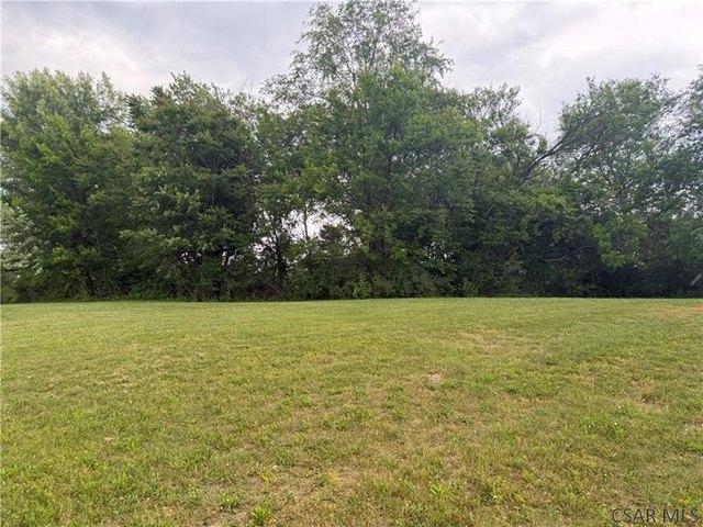 School St, Mount Pleasant, PA 15666