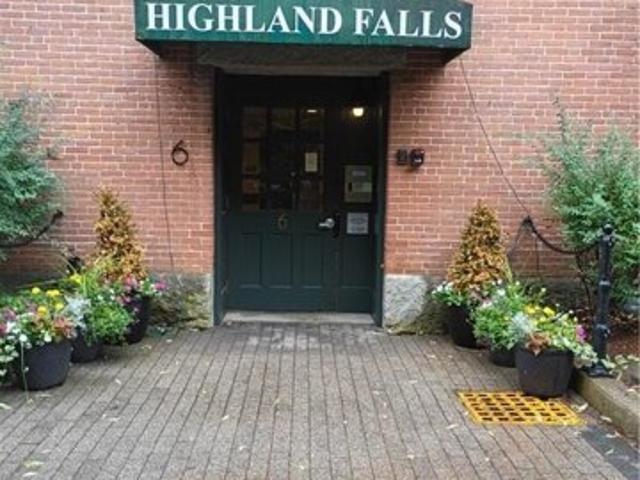 School St Unit,lincoln, Condo For Sale