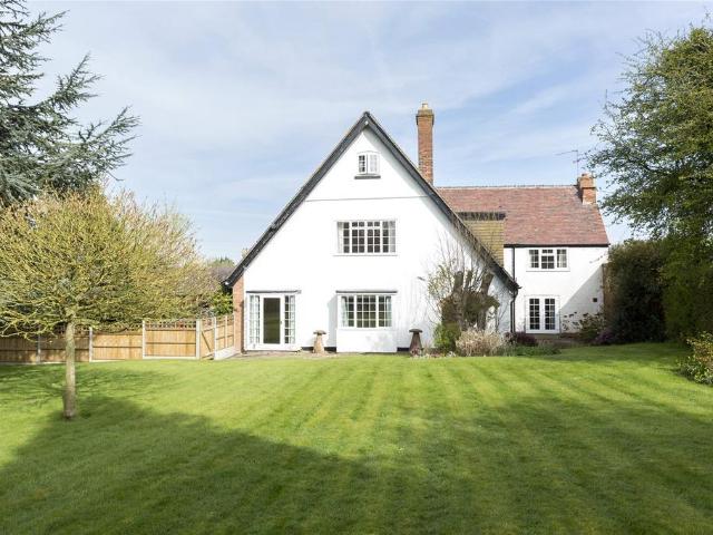 School Street, Churchover, Rugby. 5 bed detached house to rent £2,400 pcm £554 pw