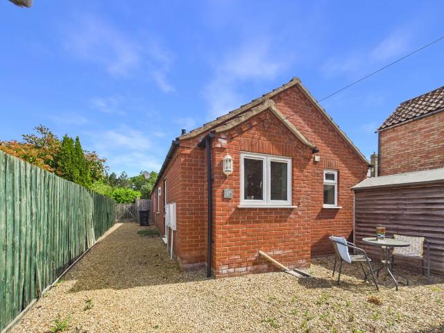 School Road, Watlington PE33, 2 bed detached bungalow to rent, £875 pcm | PrimeLocation