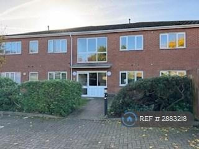 School Road, Ashford, TW15 2 bed flat to rent £1,600 pcm £369 pw