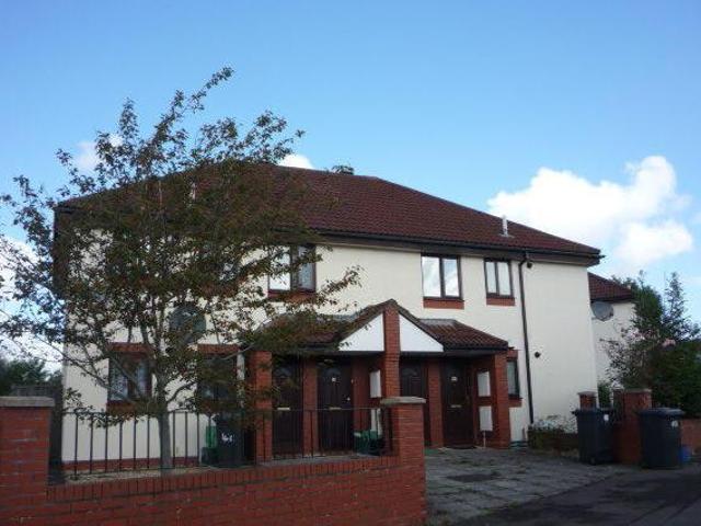 School Road, Bristol, 2 Bedroom Flat