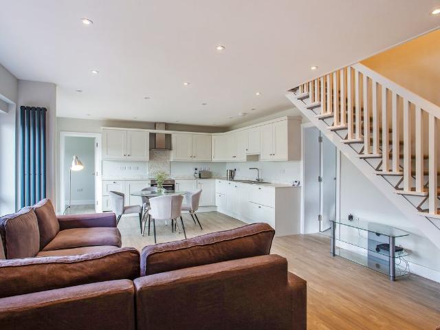 School Road, Charlton Kings, Cheltenham GL53, 4 bed detached house to rent, £2,750 pcm | PrimeLocation