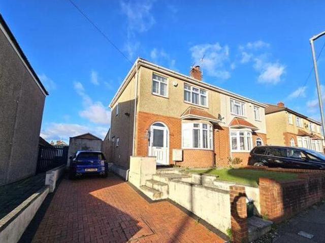 School Road, Kingswood, 3 Bedroom Semi detached