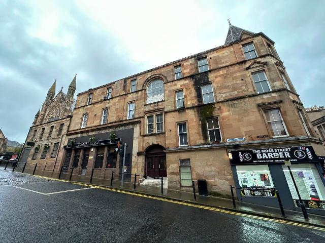 School Wynd, Paisley, Renfrewshire PA1, 3 bed flat to rent, £895 pcm | PrimeLocation