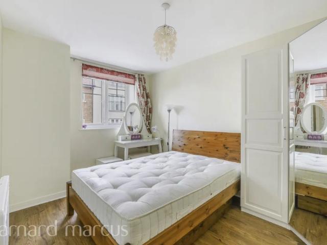 Schoolgate Drive, MORDEN