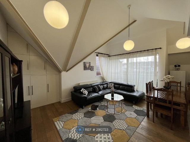 Schoolhouse Yard, London SE18, 2 bed flat to rent, £2,000 pcm | PrimeLocation