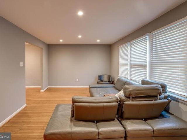 Schoolhouse Ln, Mount Laurel, Home For Sale