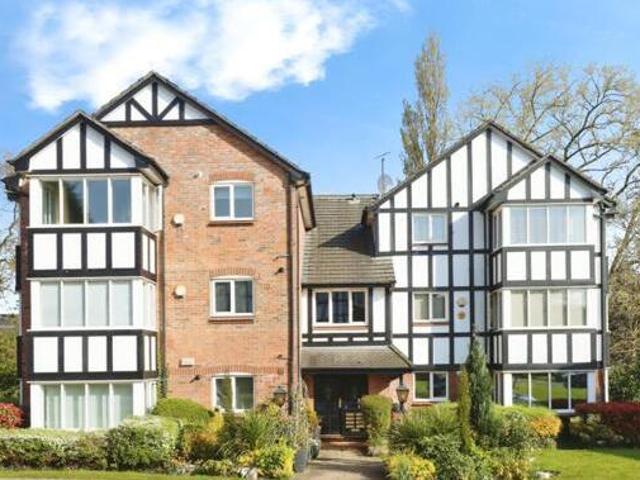 Schools Hill, Cheadle, 2 Bedroom Flat