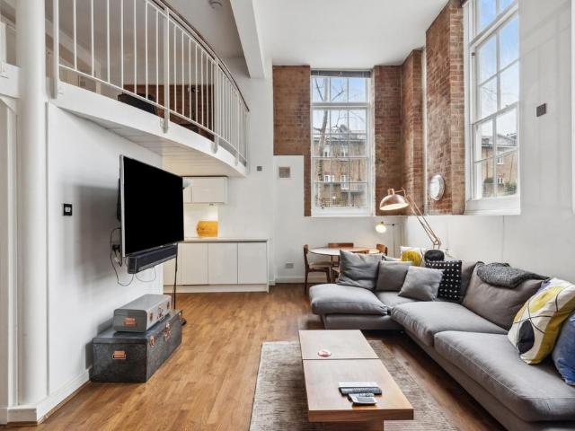Scholars Place, Stoke Newington. 2 bed flat to rent £3,750 pcm £865 pw